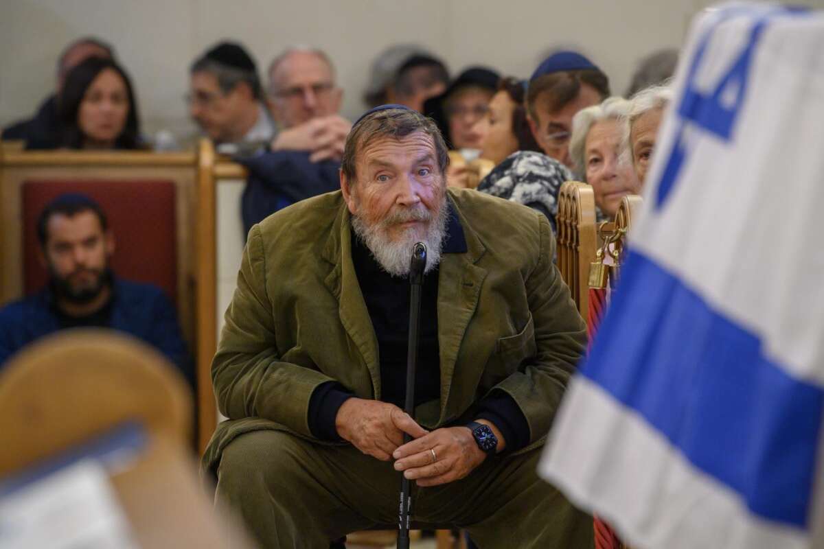 Giuliano Ferrara si arrende e rinnega Donald Trump: "È un pirla"